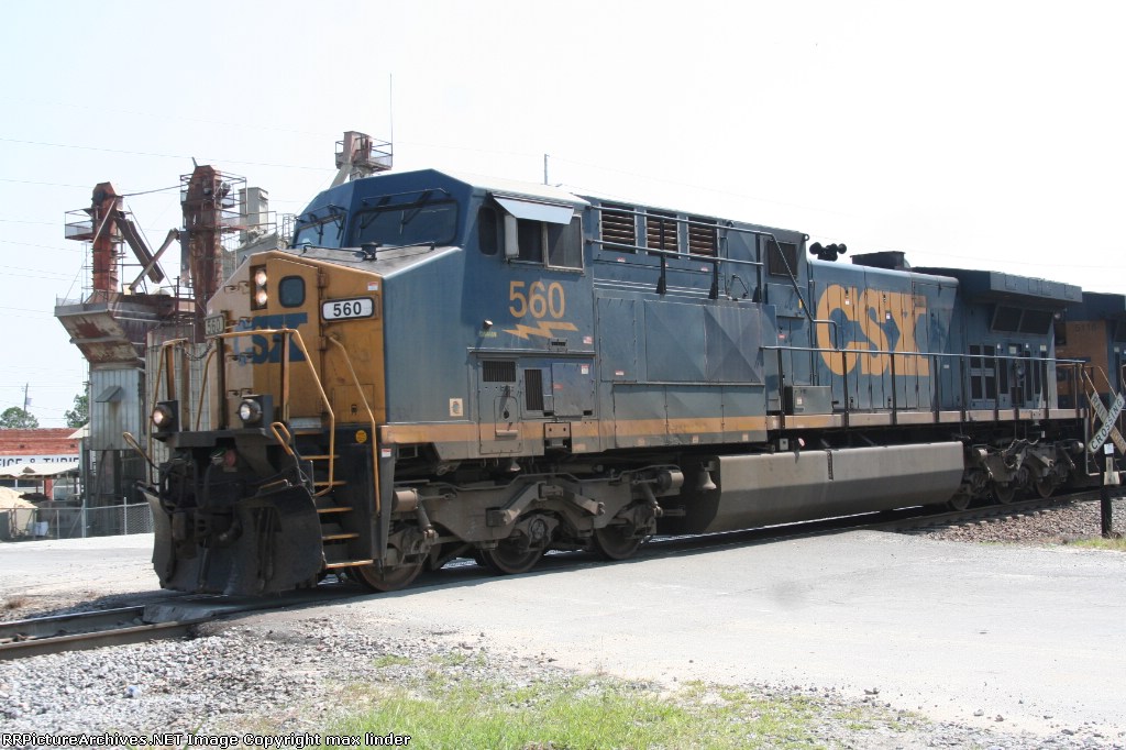 CSX 560